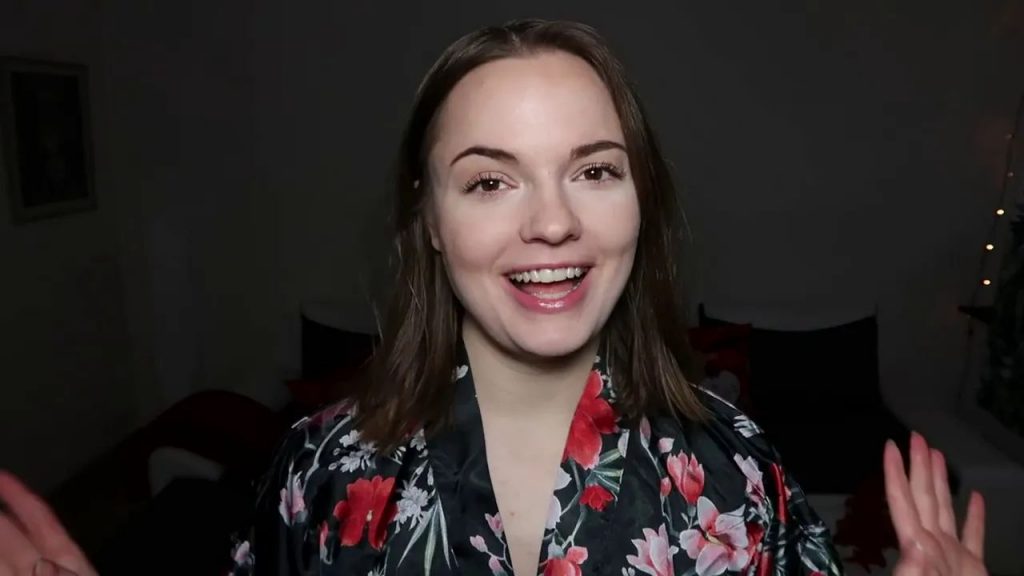 Emma barely covers lady bits