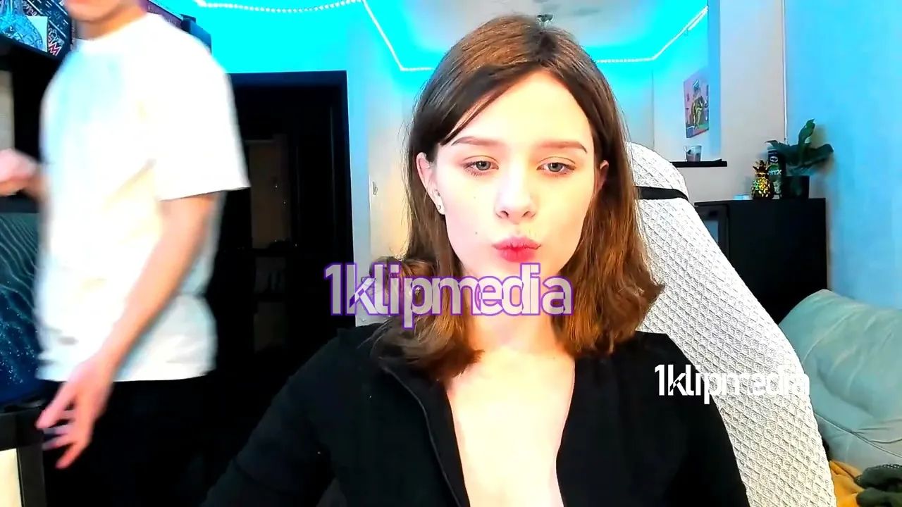 Naturals Expression 0:16 - YTboob