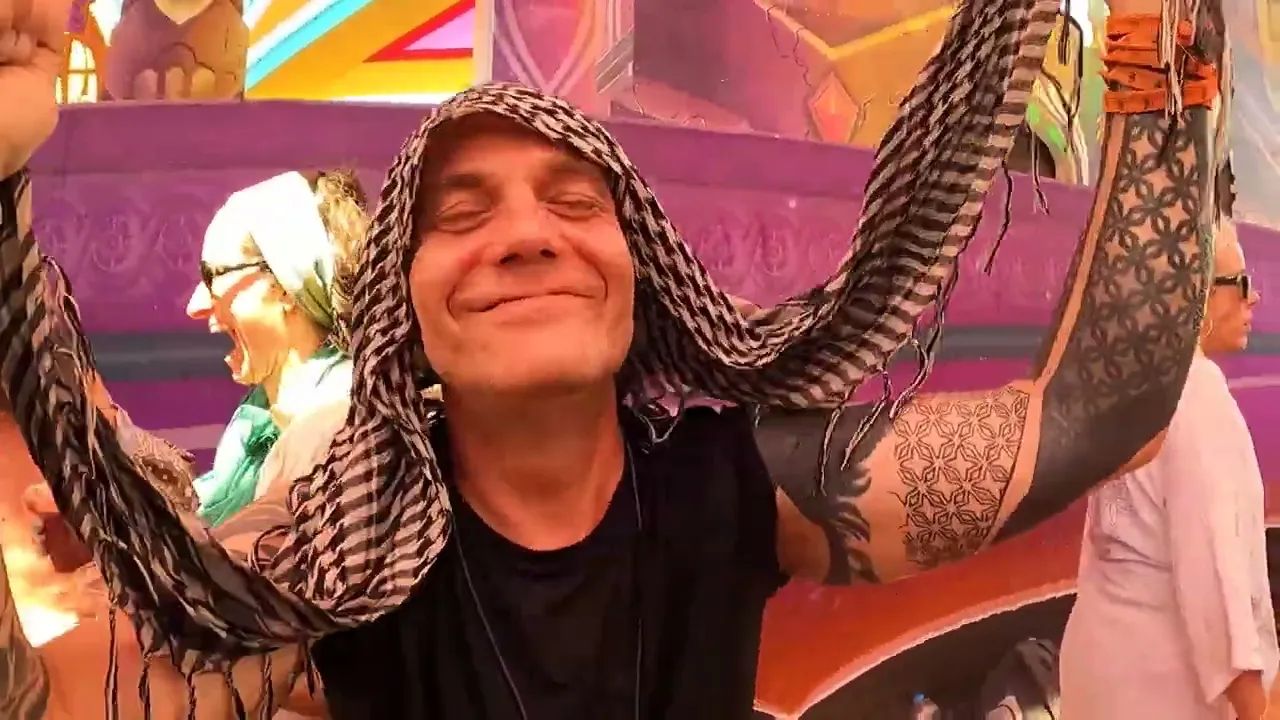 4 20 Bouncing Boobs Topless Hippie 5 29 6 56 Ytboob