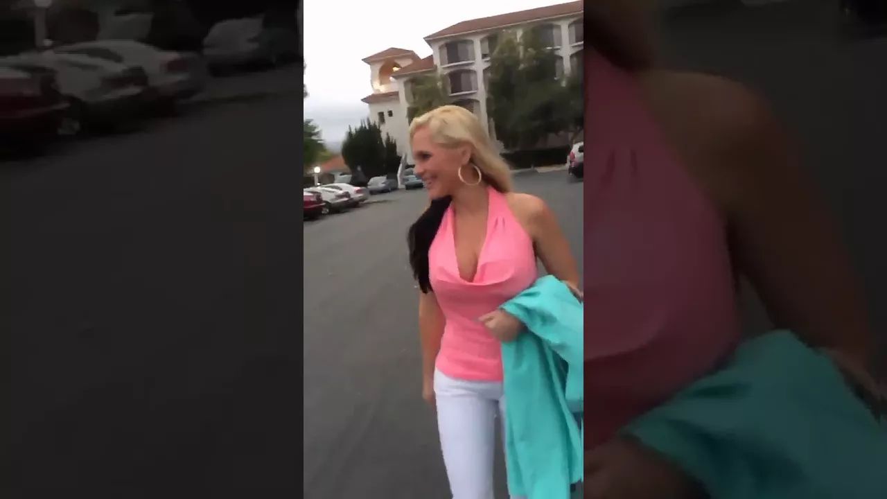Flashing Breasts At 0 04 Ytboob